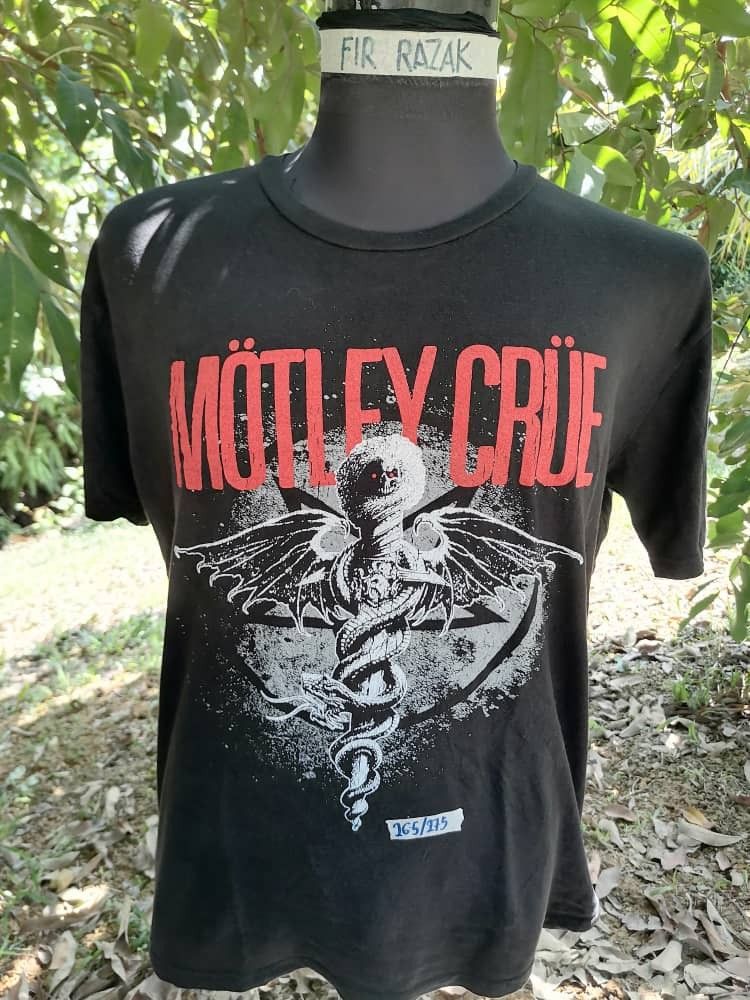 pit 26.5.. montley crue, Men's Fashion, Tops & Sets, Tshirts & Polo ...