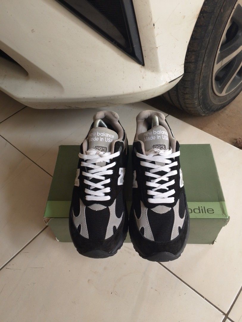 Sepatu second new balance 993 size 42 original Made in USA, Fesyen Pria ...