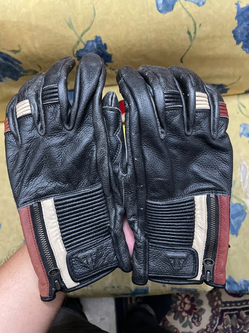 Triumph Raven Glove, Motorbikes on Carousell