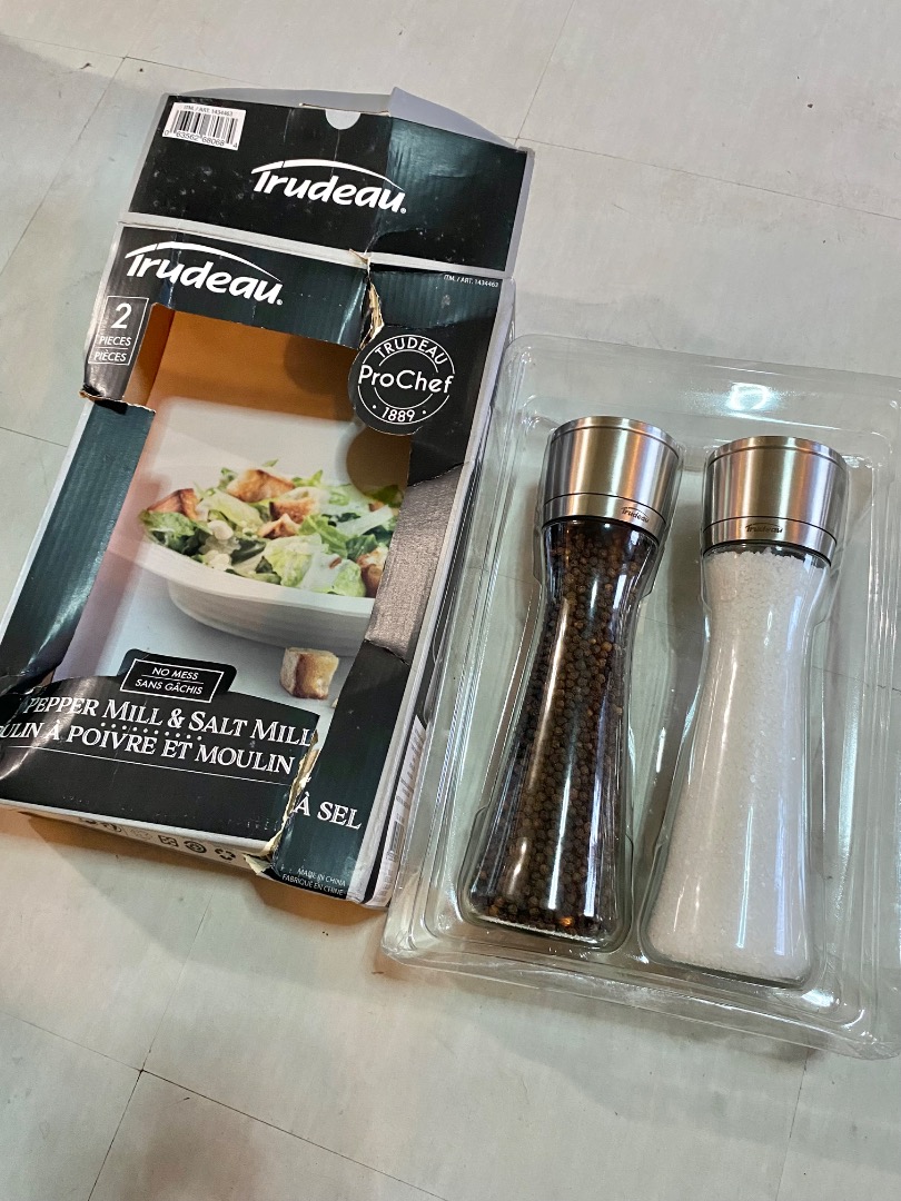Trudeau Salt & Pepper mill, Furniture & Home Living, Kitchenware ...
