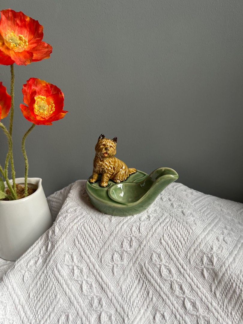 Wade England - Terrier Pipe Stand, Hobbies & Toys, Memorabilia ...