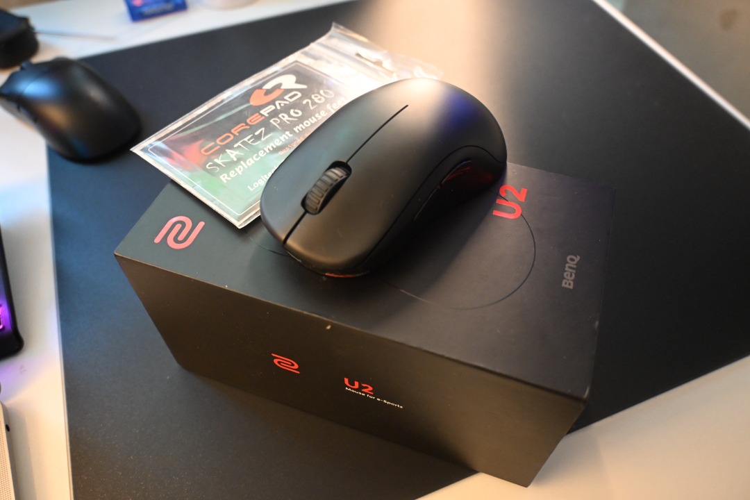ZOWIE U2 + Corepad Skatez Pro, 電腦＆科技, 電腦周邊及配件, 電腦滑鼠及相關產品 - Carousell