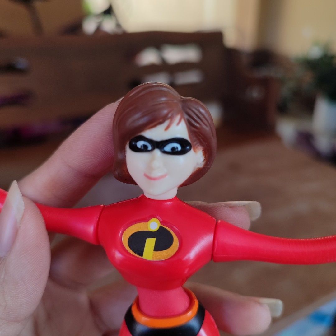 2004 Disney Pixar The Incredibles Mrs Elasti Girl McDonald's Happy Meal ...