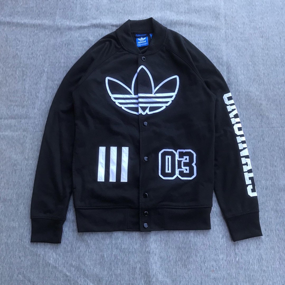 Varsity adidas tracktop original ukuran M, Fesyen Pria, Pakaian , Baju ...