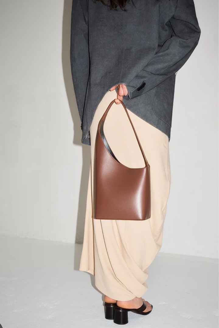 Aesther Ekme Demi Lune Bag Brown, Women's Fashion, Bags & Wallets, Shoulder Bags on Carousell