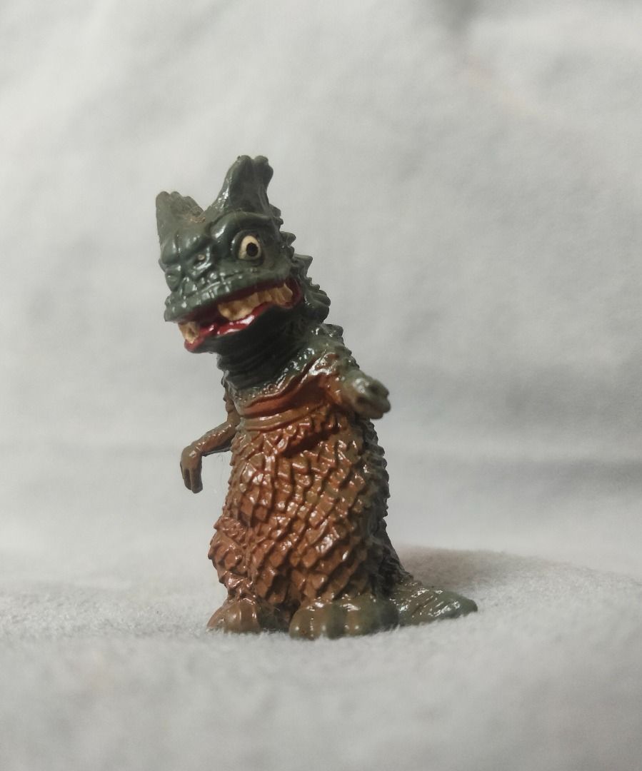 Bandai 2001 SDM Mini Figure Ultraman Kaiju Monster (missing base ...