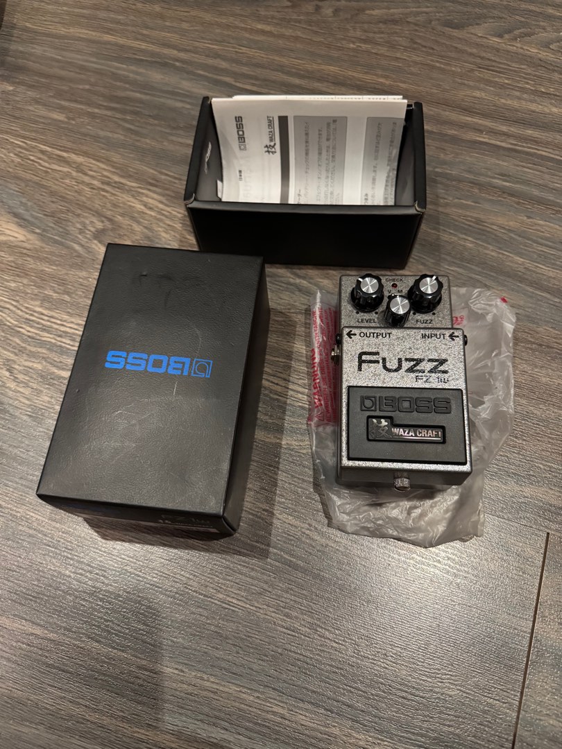 Boss FZ-1W Waza Craft Fuzz Pedal, Hobbies & Toys, Music & Media ...