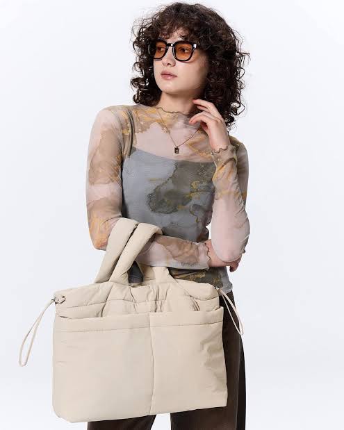 GU | (brandnew) Puff String Shoulder Bag, Women's Fashion, Bags ...