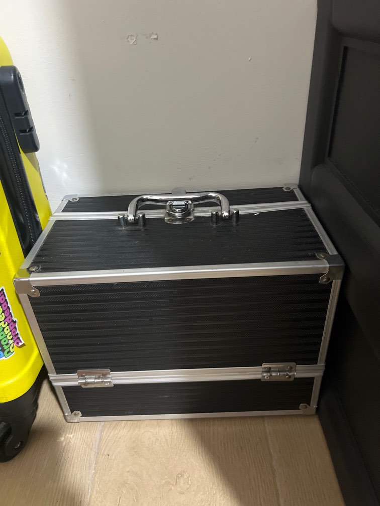 Heavy duty Make up box, Beauty & Personal Care, Face, Makeup on Carousell