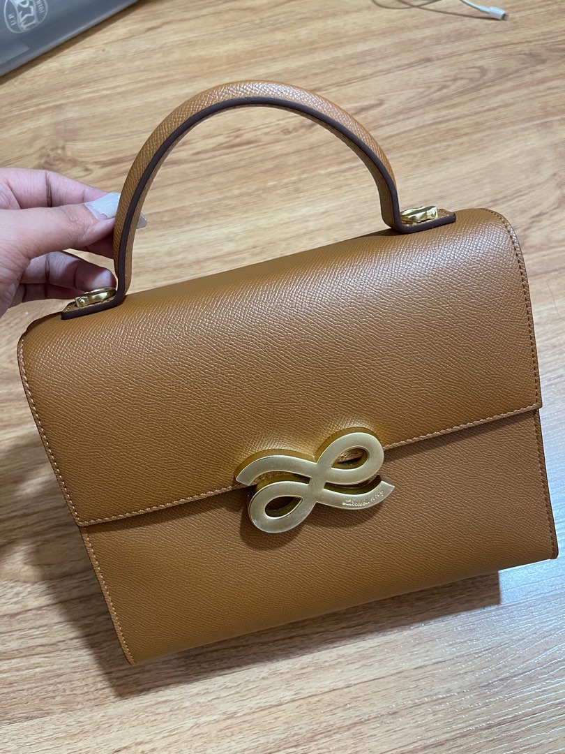 HOLB Parfait 22cm PU in Brown, Luxury, Bags & Wallets on Carousell