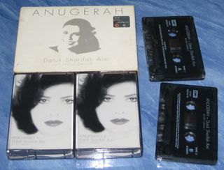 Kaset SHARIFAH AINI, Hobbies & Toys, Music & Media, CDs & DVDs on Carousell