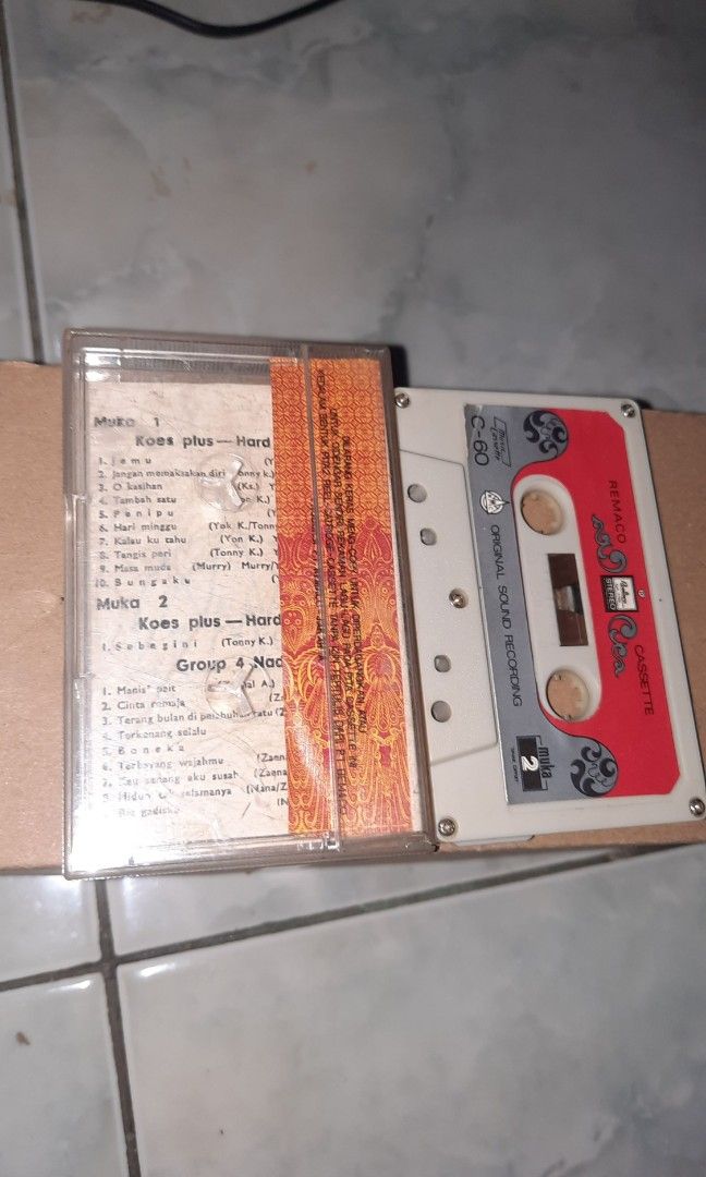 Kaset tape cassettes pita original vintage band album genre koes plus ...