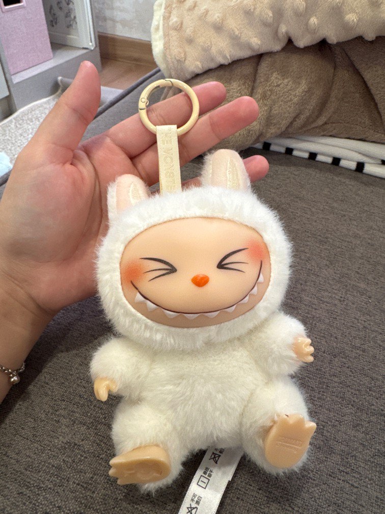 labubu putih white, Toys & Collectibles, Mainan di Carousell