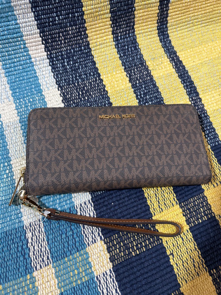 Michael Kors Long Wallet 100% Guaranteed Original Original, Women's ...