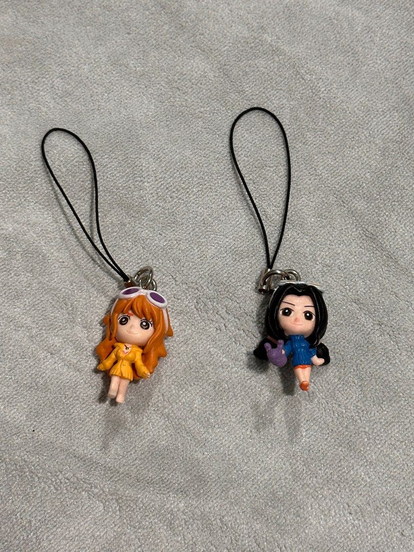 One Piece Nami / Nico Robin Keychains, Hobbies & Toys, Memorabilia ...