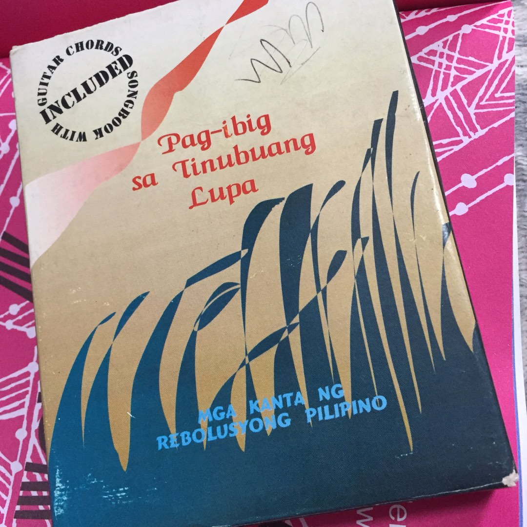 Pag -ibig sa Tinubuang Lupa: Mga Kanta ng Rebolusyong Pilipino cassette tape set, Hobbies & Toys ...