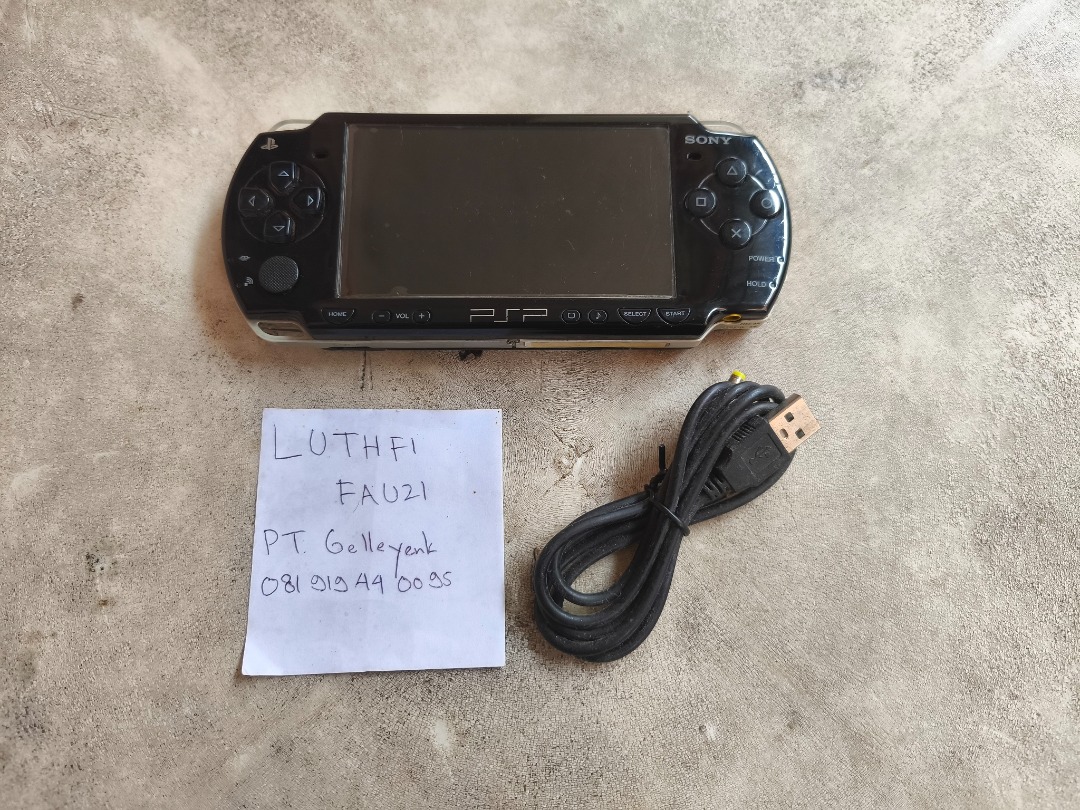 Playstation Portable PSP Slim 2000 Black 8GB 00, Video Game, Konsol di ...