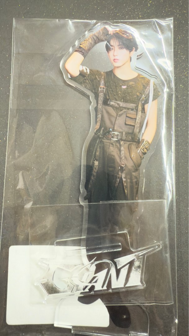 Stray kids Giant Standy - Han, 興趣及遊戲, 收藏品及紀念品, 明星周邊 - Carousell