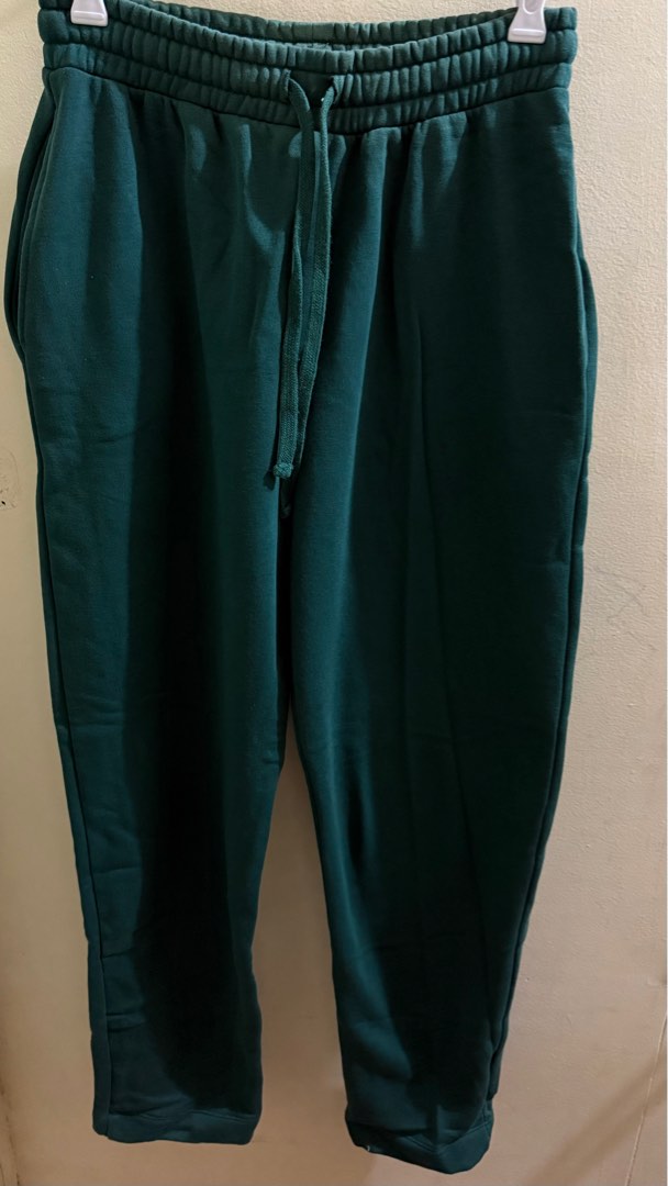 Zara Tracksuit, Women's Fashion, Bottoms, Other Bottoms on Carousell