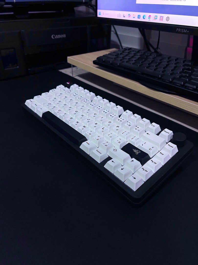 75% Aluminium Custom Mechanical Keyboard (White and Black wave keycaps ...