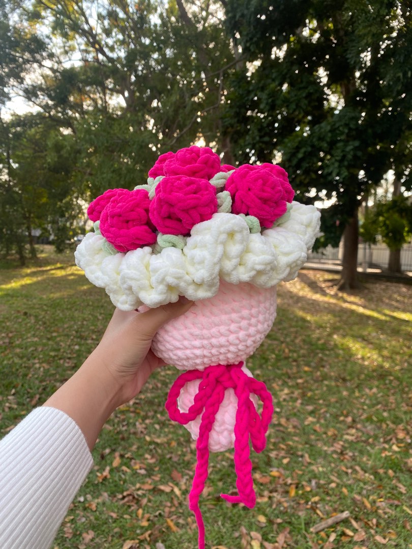Chunky flower bouquet, Hobbies & Toys, Stationery & Craft, Flowers ...