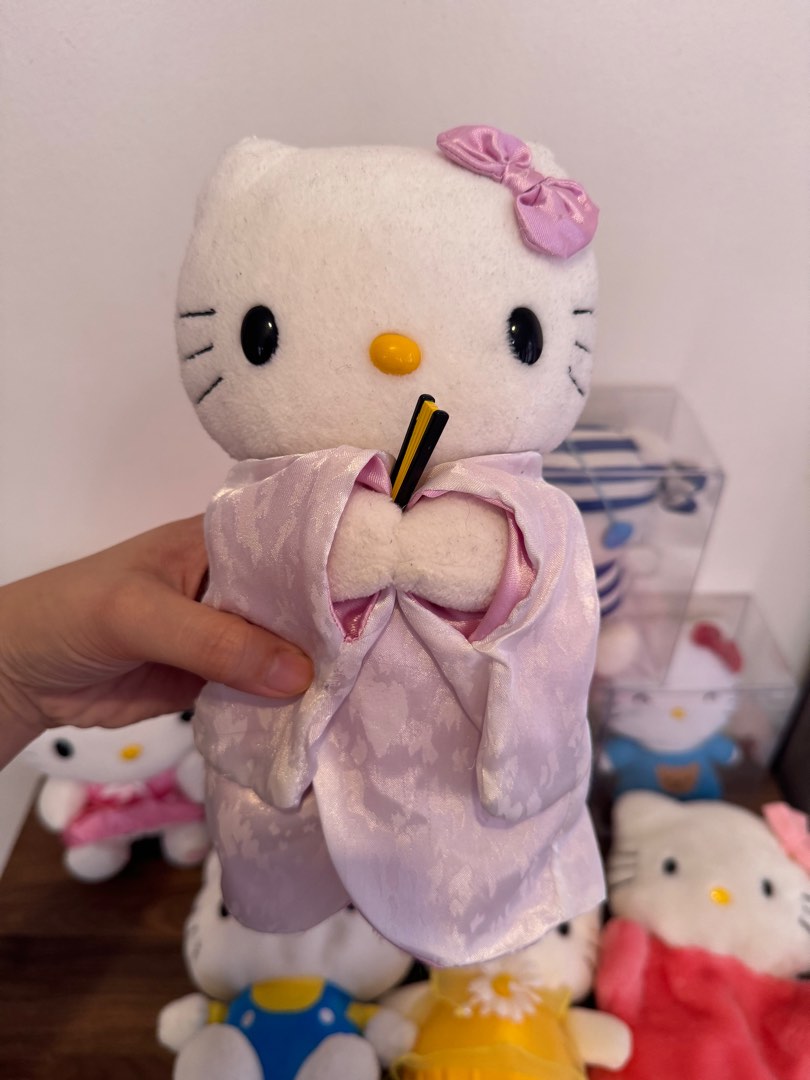 Hello Kitty Stuffed Toy / Plushie, Hobbies & Toys, Memorabilia ...