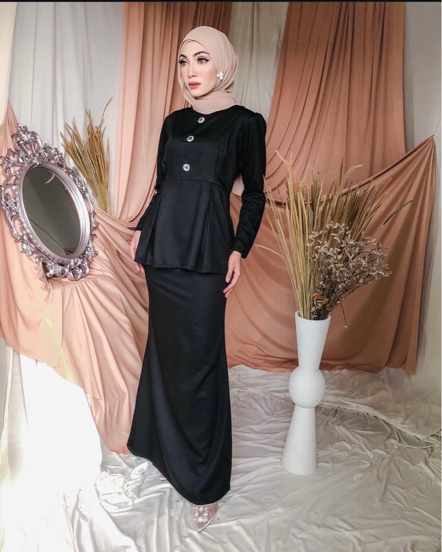 Asikin Ahmad Kurung Yazmeen in Deep Black, Women's Fashion, Dresses ...