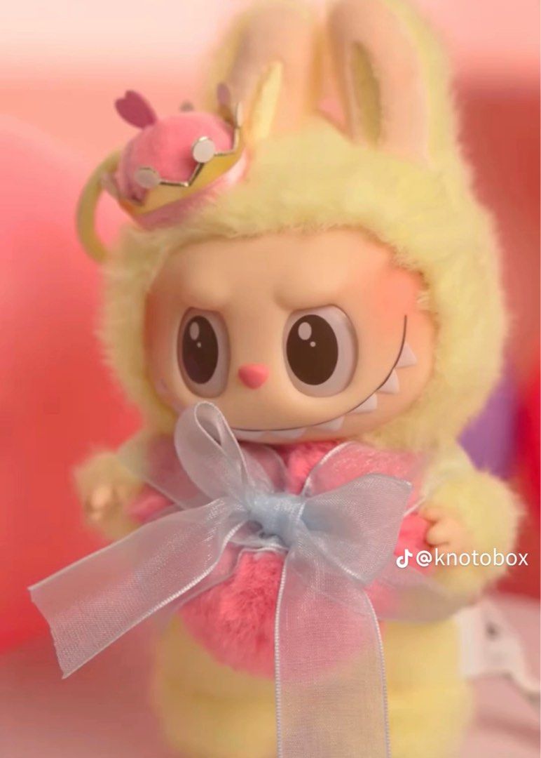 Labubu Let’s Checkmate King Queen, Hobbies & Toys, Toys & Games on ...