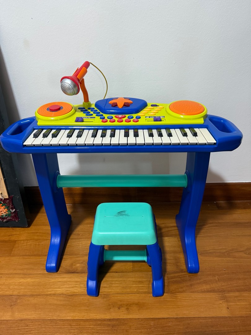 Mini piano and mic with stool, Hobbies & Toys, Music & Media, Musical ...