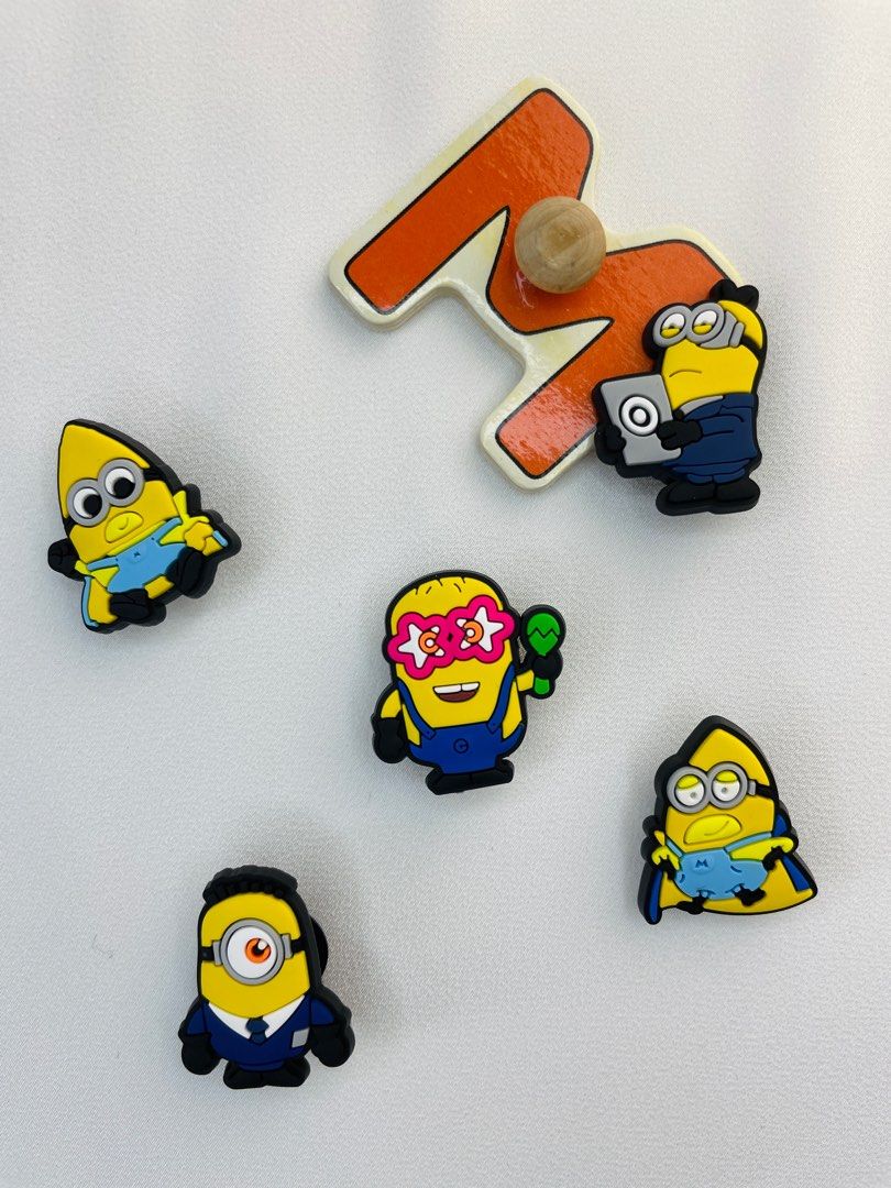 Minion Jibbits/ Jibbitz / shoe charm for Crocs/ sketchers foamies ...