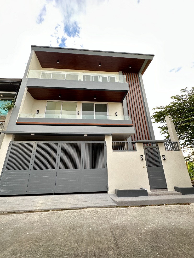 Modern three-storey brand new house with swimming pool, Property, For ...