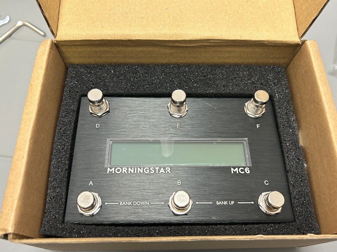 Morningstar MC6 MKII Programmable Midi Controller, 興趣及遊戲, 音樂、樂器 & 配件 ...