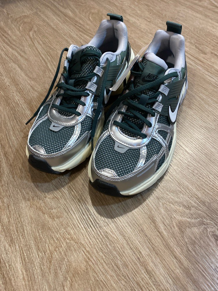 Nike Branded Shoe, Men's Fashion, Footwear, Sneakers on Carousell