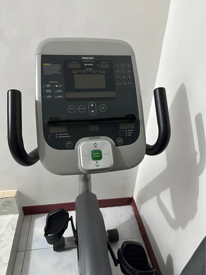 Precor 846i Recumbent Bike, Sports Equipment, Exercise & Fitness ...