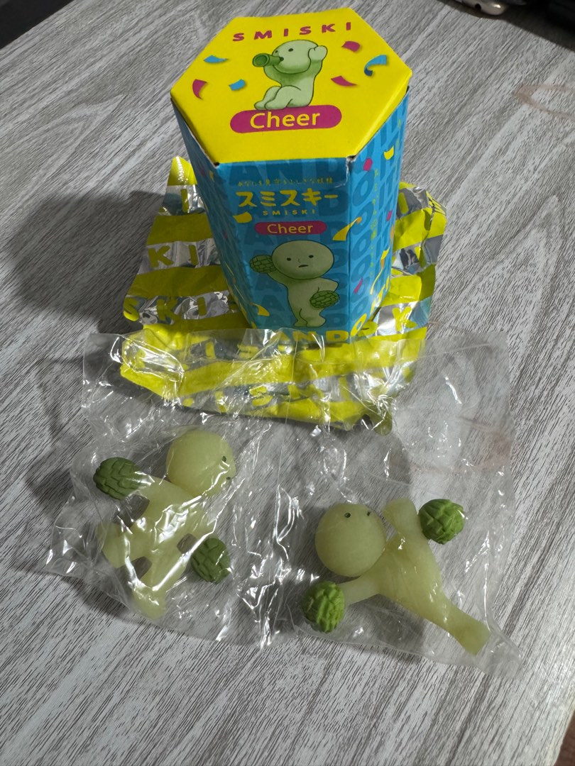 Smiski Cheerleading - Cheer Series, Hobbies & Toys, Toys & Games on ...