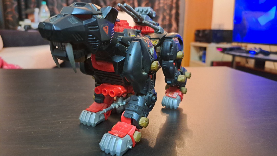 TOMY ZOIDS Sabre Tiger (EPZ-003), Hobbies & Toys, Toys & Games on Carousell