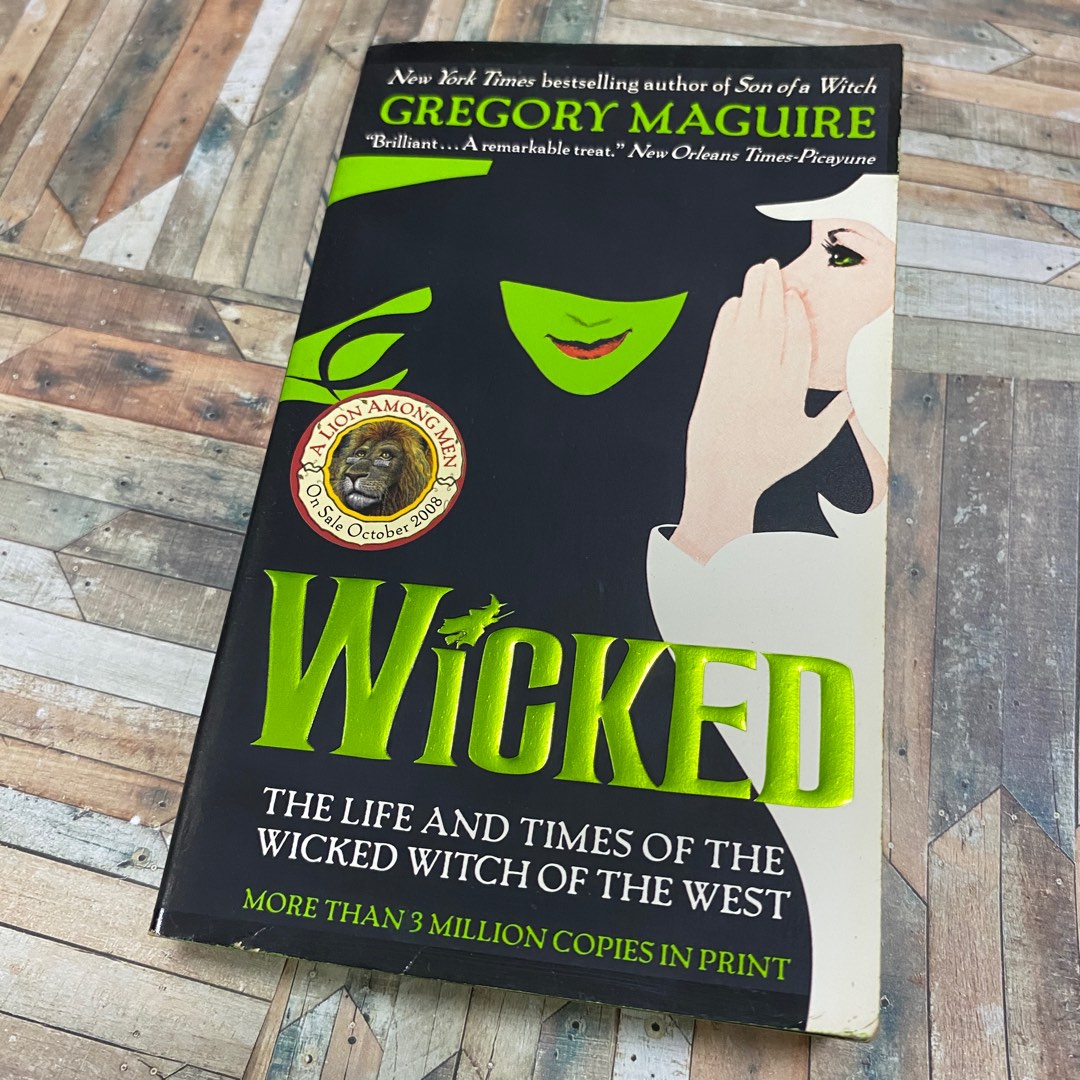 Wicked by Gregory Maguire, Hobbies & Toys, Books & Magazines, Fiction ...