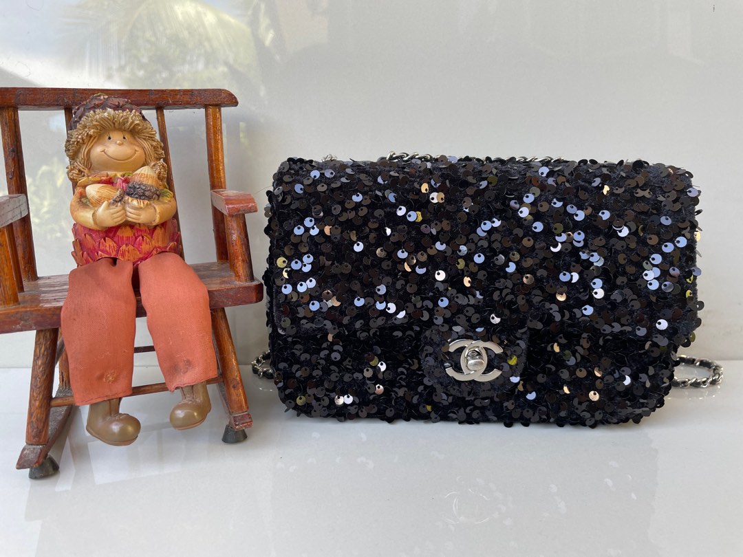 2025 CH*N*L SEQUENCE FLAP BAG, Women's Fashion, Bags & Wallets, Cross ...