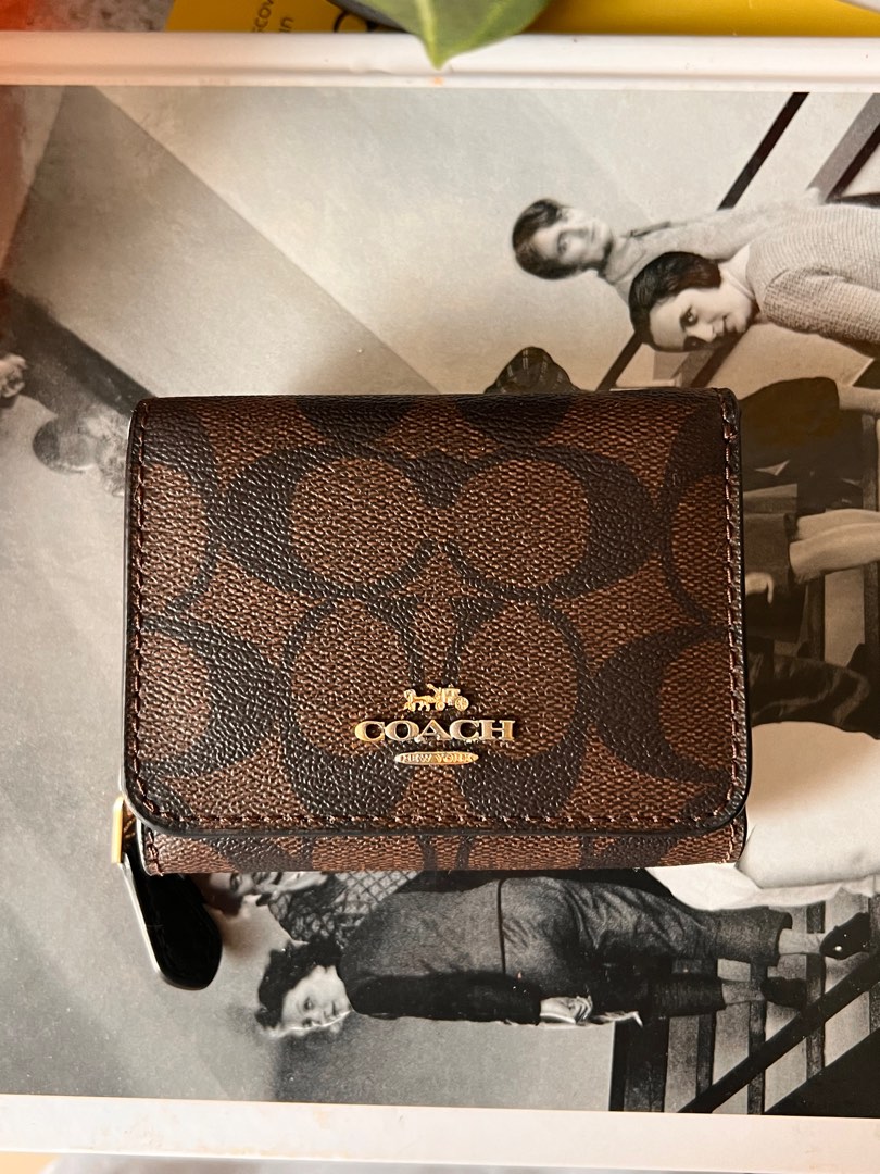 Coach Leather Tri-Fold Wallet, Luxury, Bags & Wallets on Carousell