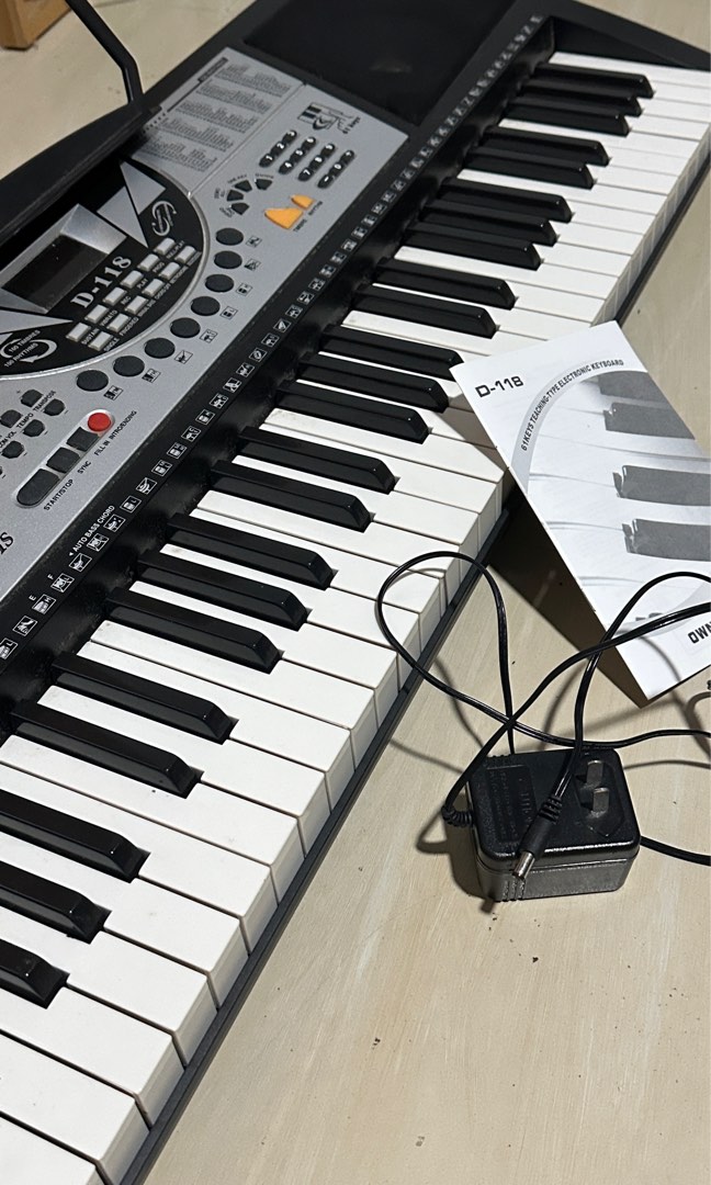 DAVIS Digital Electronic Keyboard, Hobbies & Toys, Music & Media ...