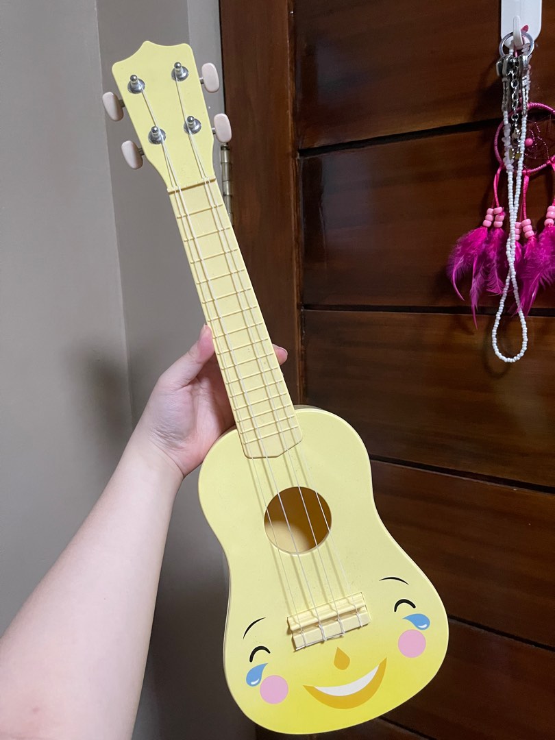 Flying Tiger Ukulele, Hobbies & Toys, Music & Media, Musical ...