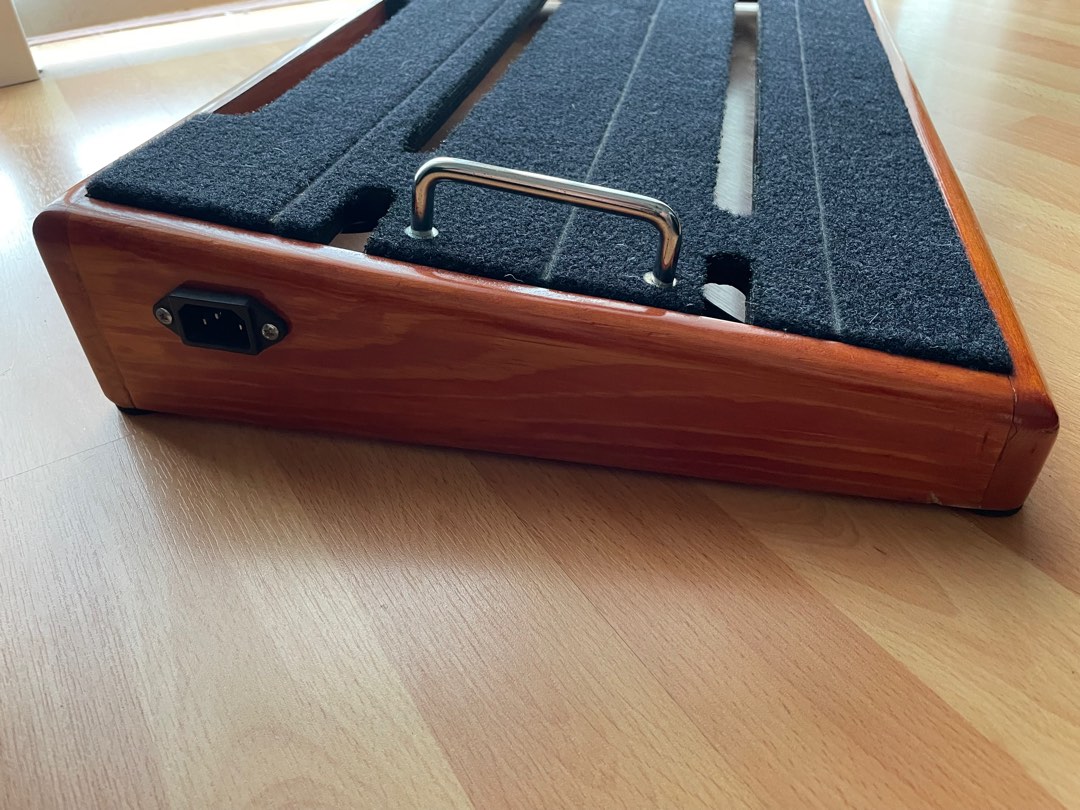 GO Custom Wooden Pedalboard with Bag, Hobbies & Toys, Music & Media ...