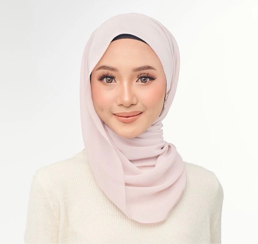 Guzel KL Nawra Eyelash - Paper Heart, Women's Fashion, Muslimah Fashion ...