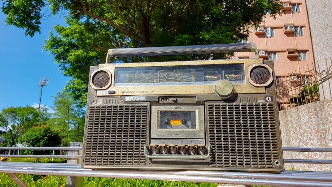 JVC RC-828W BOOM BOX 懷舊卡式收音機／ 手捷音響 ,非 SONY PANASONIC SANYO SHARP ...