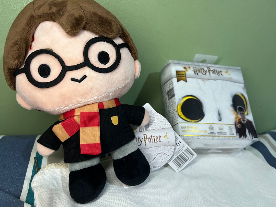 Miniso Harry Potter Plushie and Hedwig Hair Drying Towel, Hobbies ...
