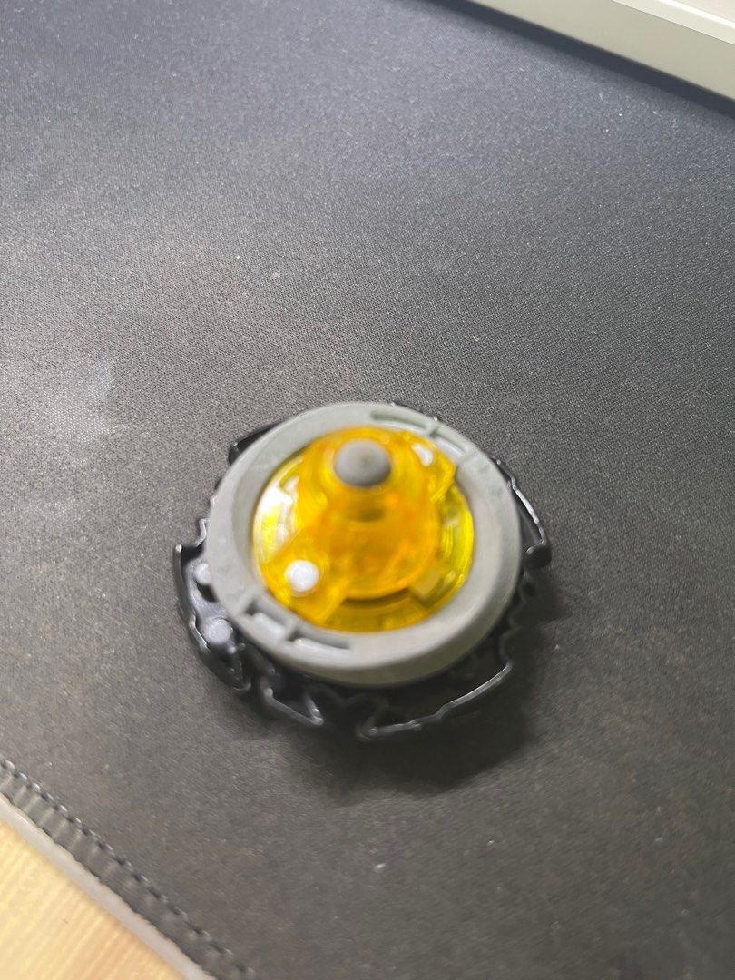 Official Takara Tomy Beyblade Zillion Zeus / Zeutron Burst Beyblade B-59, Hobbies & Toys, Toys ...