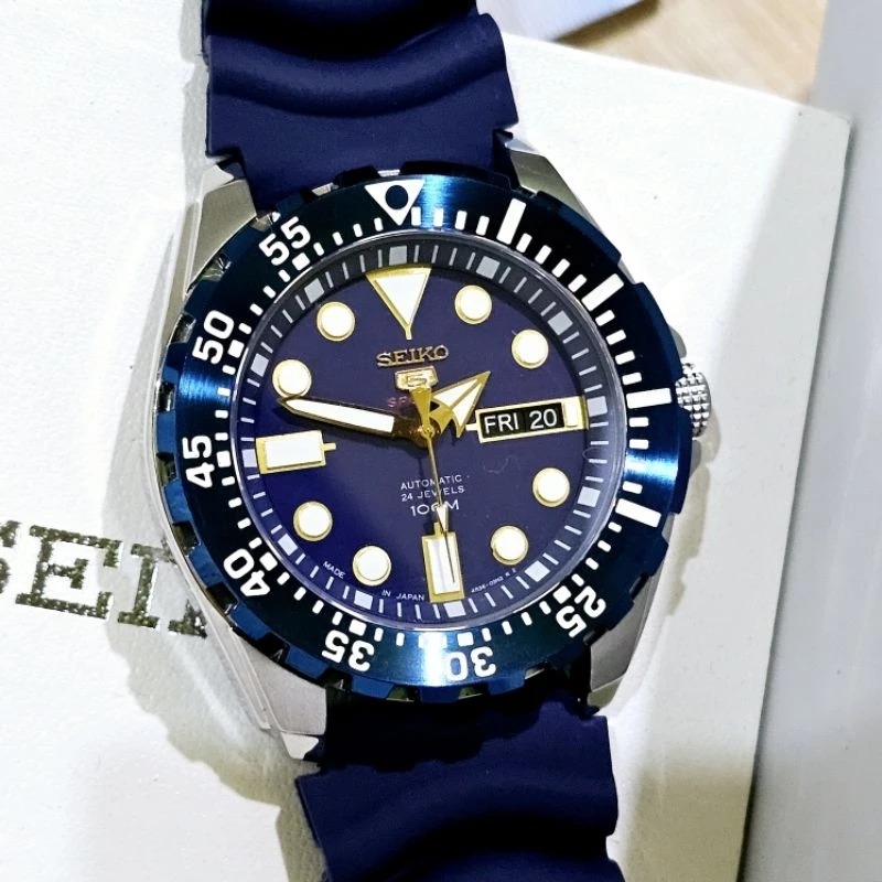 Seiko, Fesyen Pria, Jam Tangan di Carousell