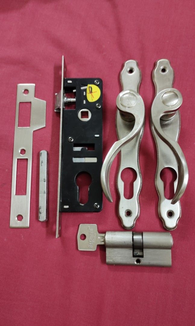 St Guchi Italy Mortice Cylinder Lock USED Item NO SCREWS Only ONE Key ...