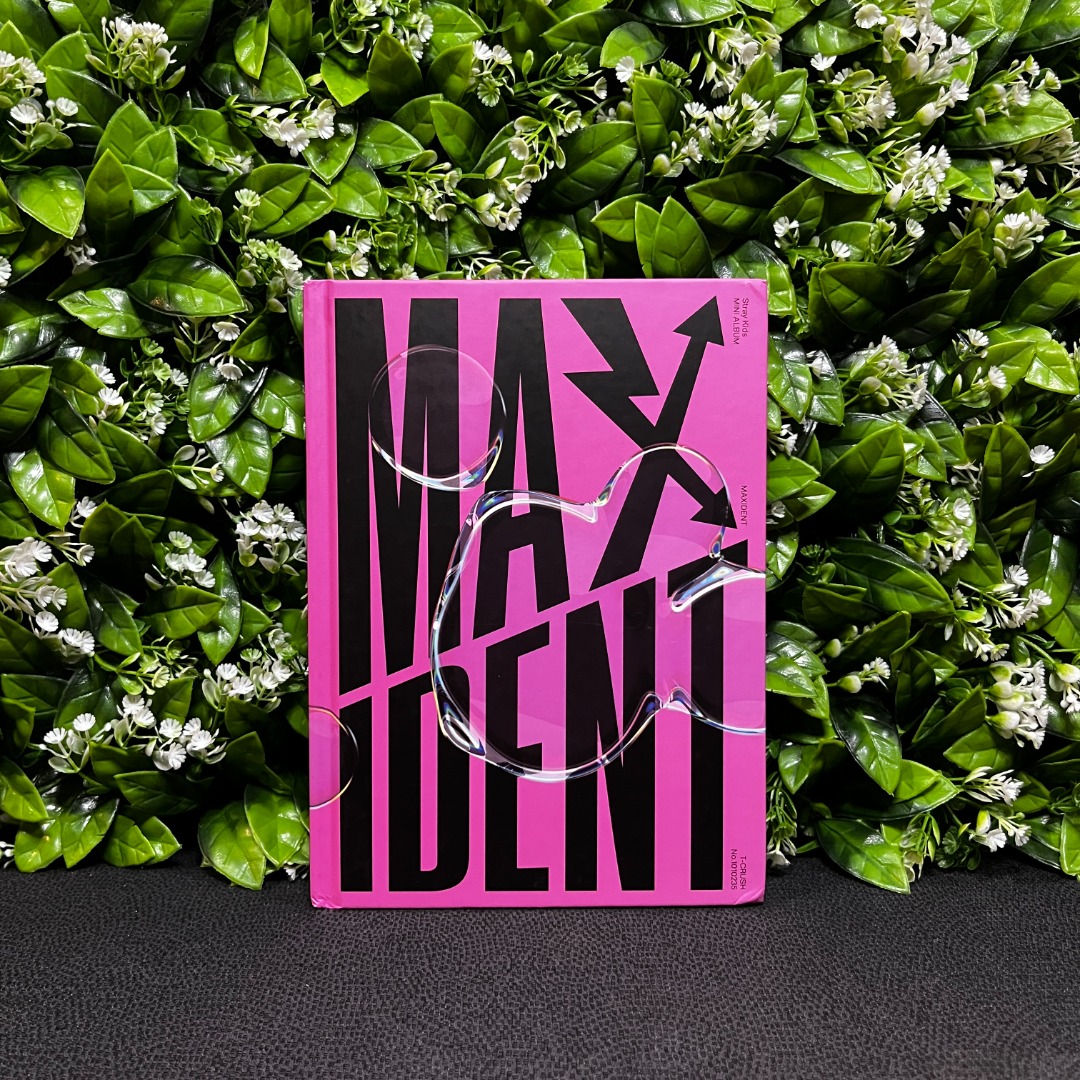 STRAY KIDS Maxident [7th Mini Album] / T-CRUSH Ver. (Pink 1/2), Hobbies ...