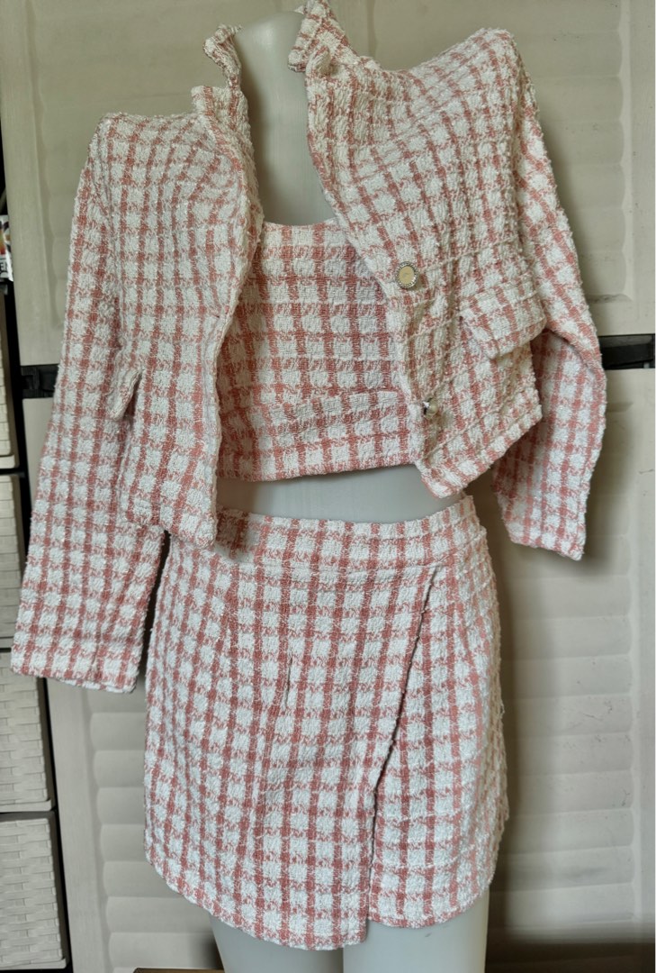 Tweed pink coordinates palda short, Women's Fashion, Dresses & Sets ...